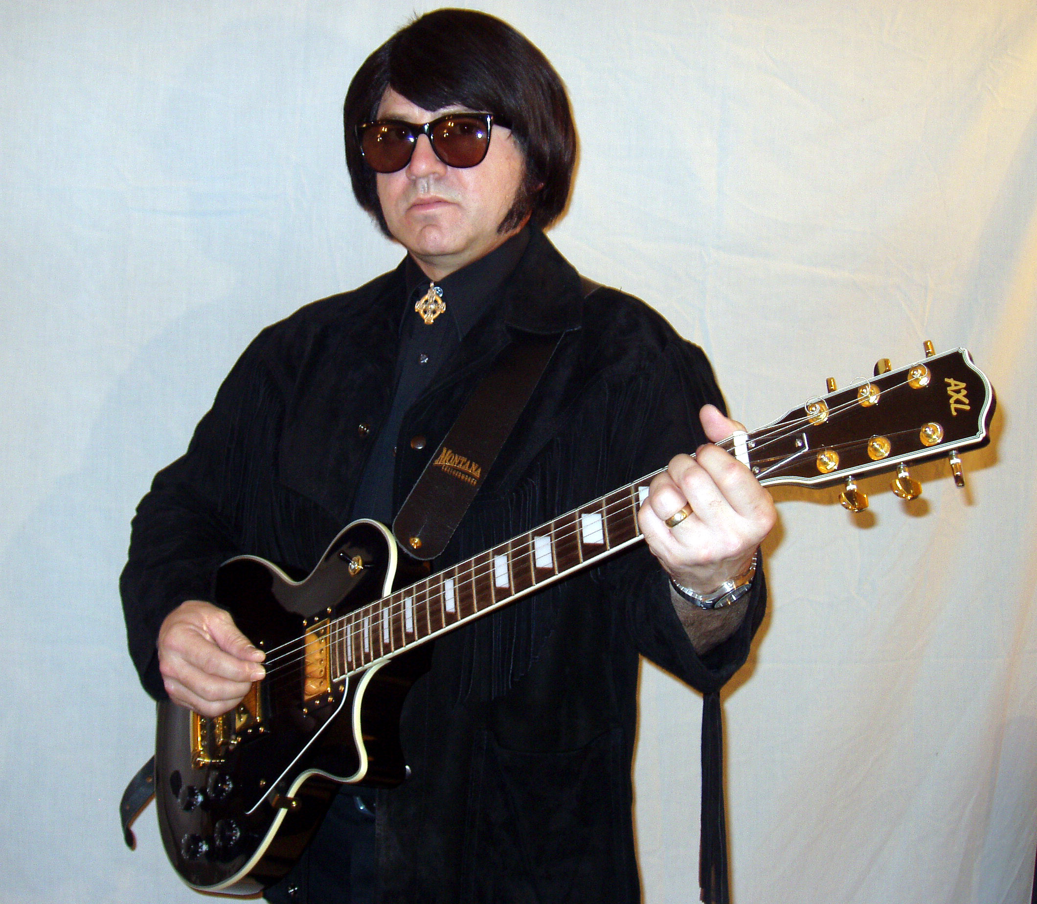 Roy Orbison lookalike - Splitting Images